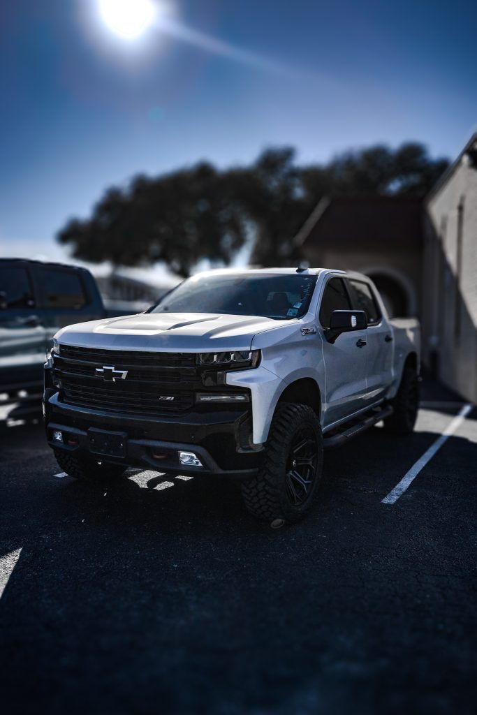 2020 Chevy Silverado - LEATHER - Dealer Source Ltd